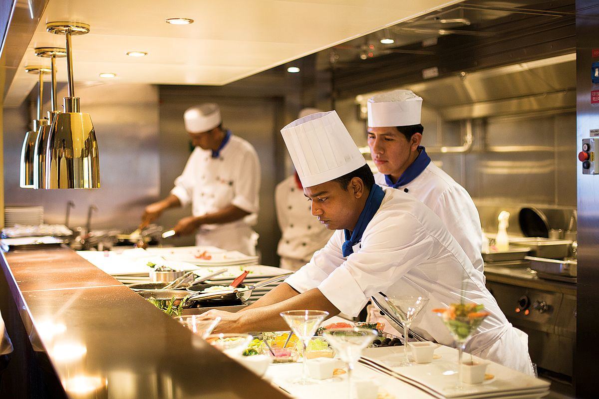 How Much Do Cruise Ship Workers Really Earn? The Truth About Their Pay
