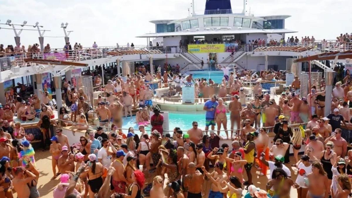 The Best Cruises for Singles Ready to Find Love (or Just a Good Time)